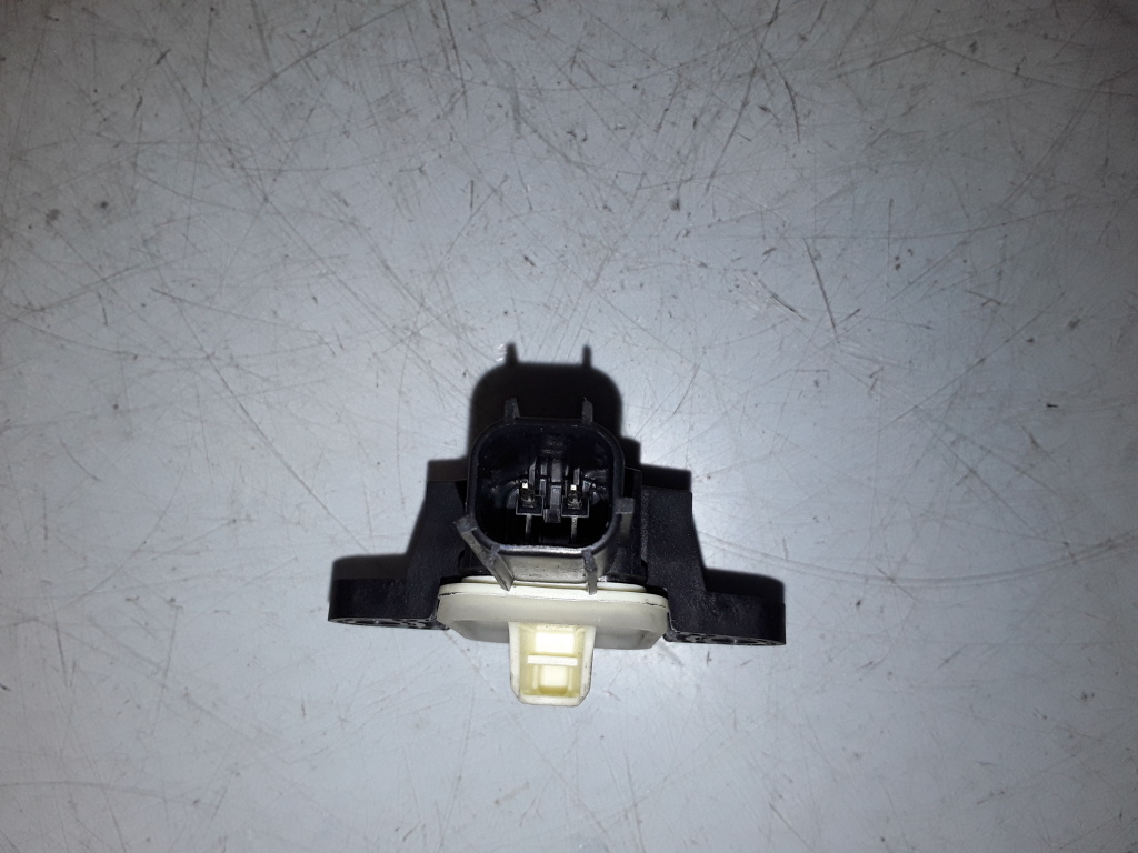 Used VOLVO V60 Airbag sensor 30798030