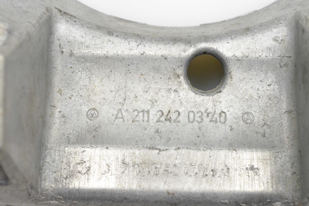 Used Mercedes Benz S-Class Gearbox holder A2112420340