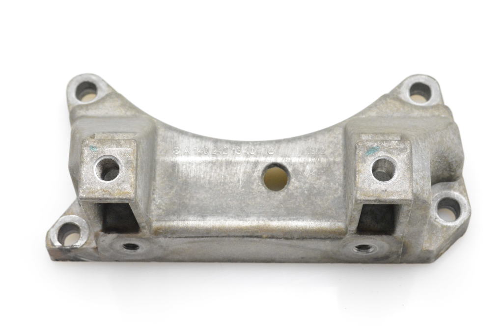 Naudotas Mercedes Benz E-Class Pavarų dėžės laikiklis A1402421340