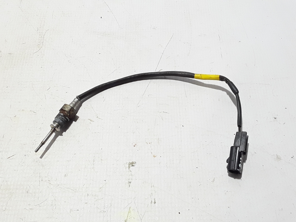 Used RENAULT Trafic Muffler temperature sensor 226404039R
