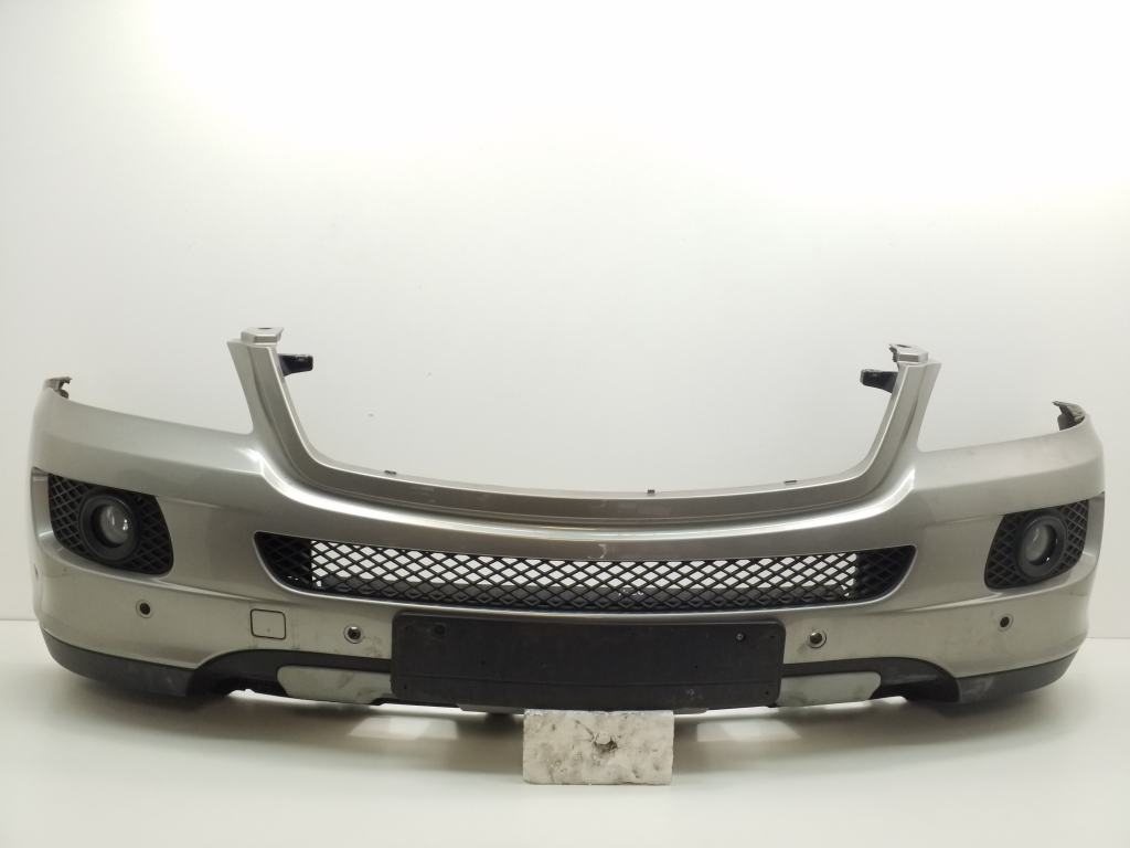 Used Mercedes Benz ML-Class Front bumper and its parts (set)