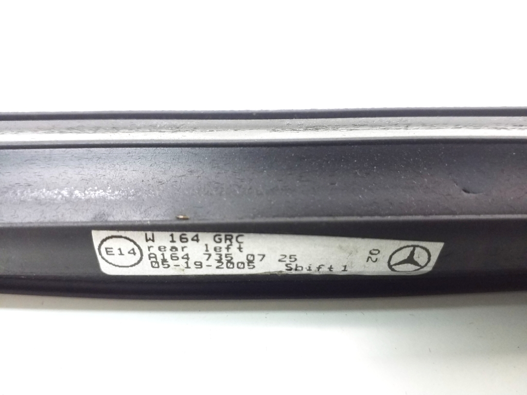 Used Mercedes Benz ML-Class Other detail of the rear side door A1647350725