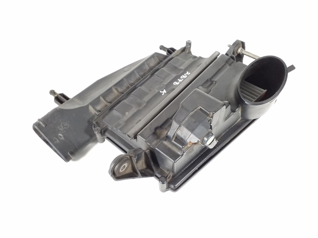 Naudotas Mercedes Benz ML-Class Oro filtro korpusas A6420902101