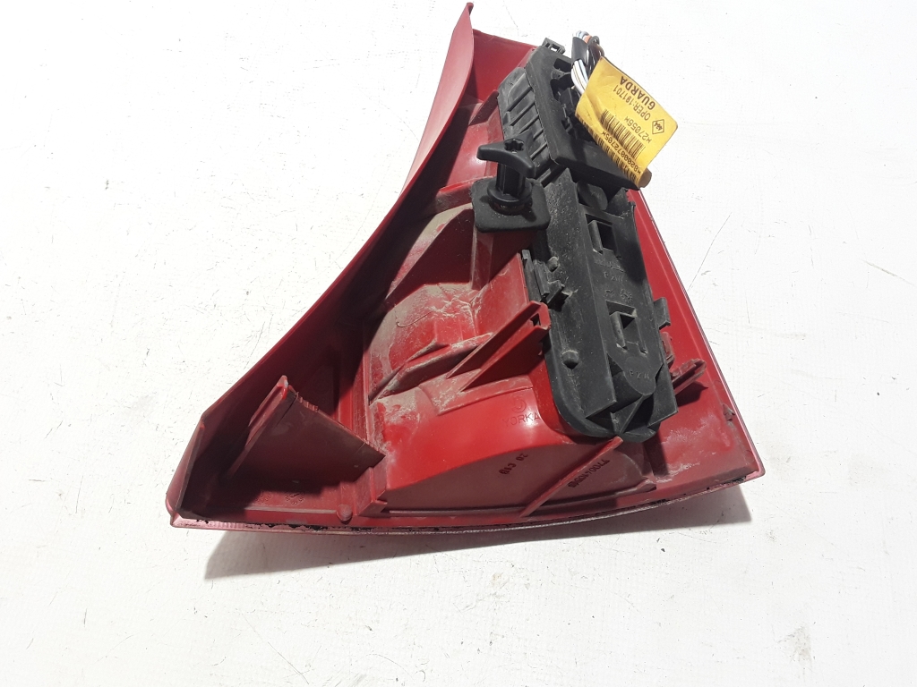 Used RENAULT Clio Rear corner lamp 7700410515