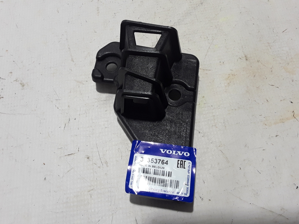 Used VOLVO XC90 Other part of the front bumper 31353764