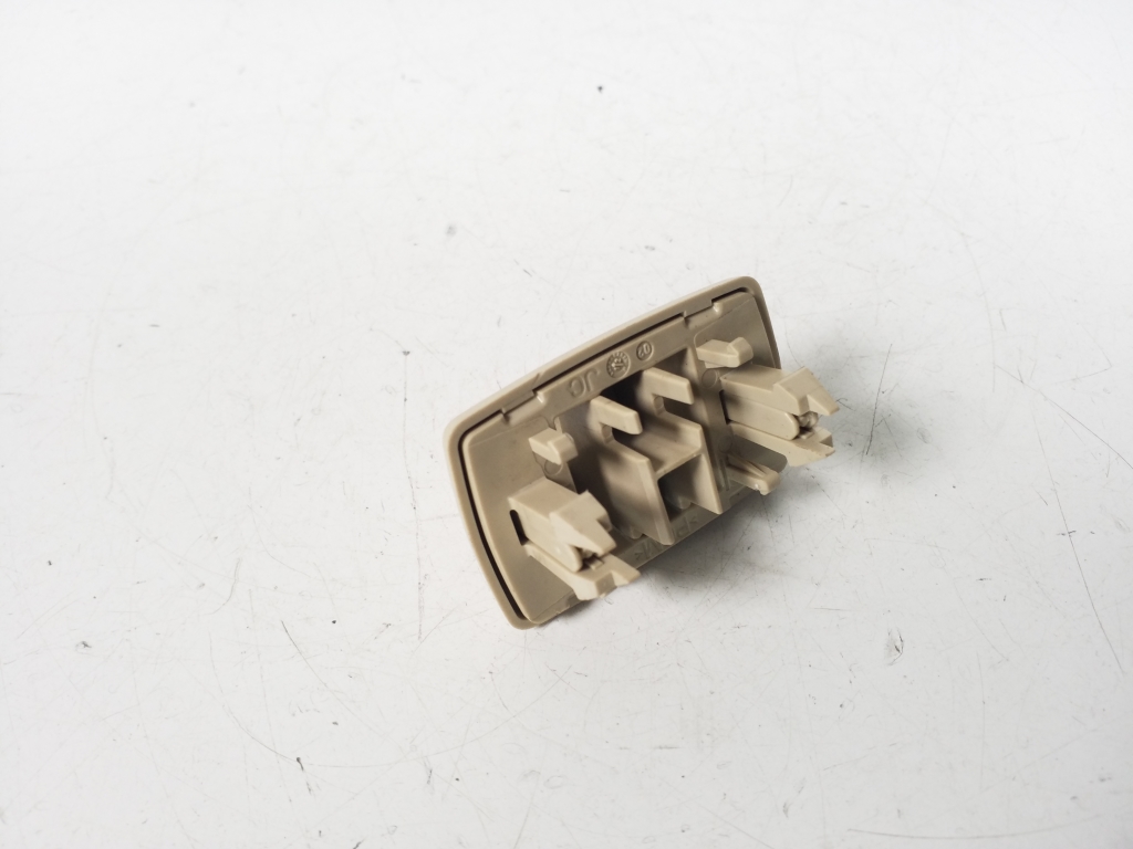 Used Mercedes Benz E-Class Another detail of the roof knockout