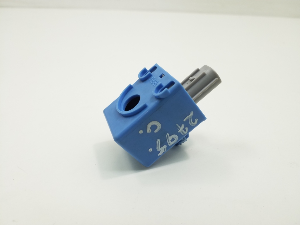 Used TOYOTA RAV 4 Relay 8974730040