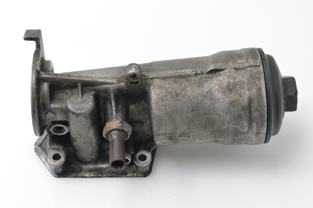 Used Volkswagen Passat Oil filter housing 045115389K