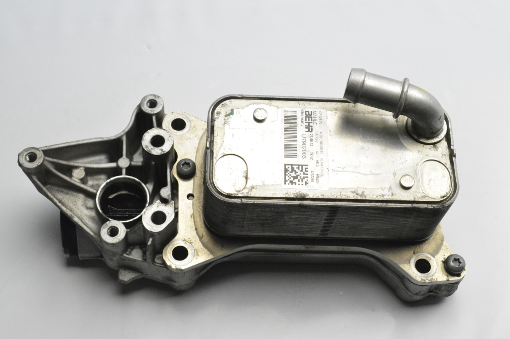 Used Mercedes Benz C-Class Oil cooler A6511800665