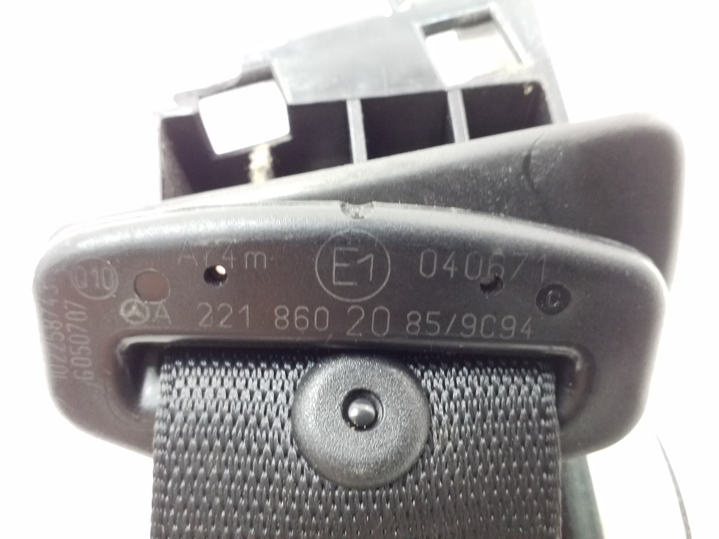 Used Mercedes Benz S-Class Rear seat belt A2218602085