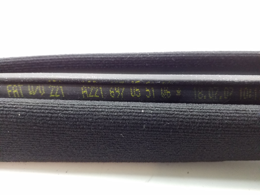 Used Mercedes Benz S-Class Front door sealing rubber A2216970551