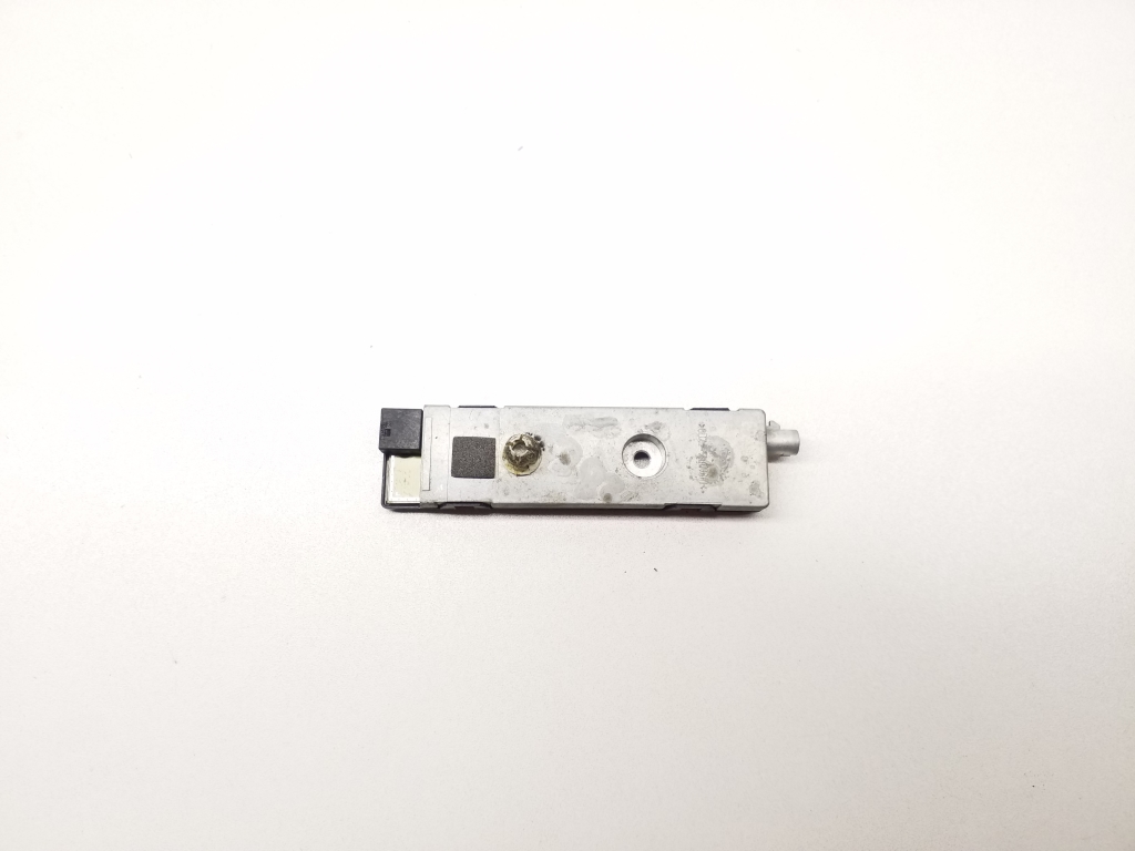 Naudotas Mercedes Benz E-Class Antenos stiprintuvas A2128201789
