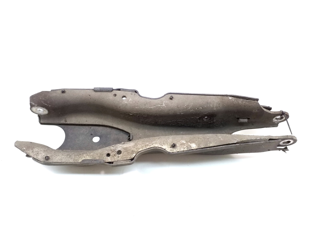 Used Mercedes Benz S-Class Other detail of the rear axle A2213520102