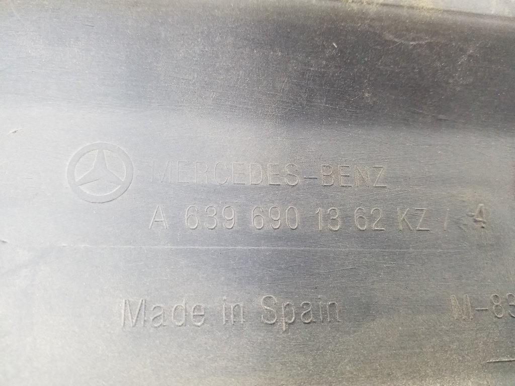 Used Mercedes Benz Vito Sliding door strip A6396901362