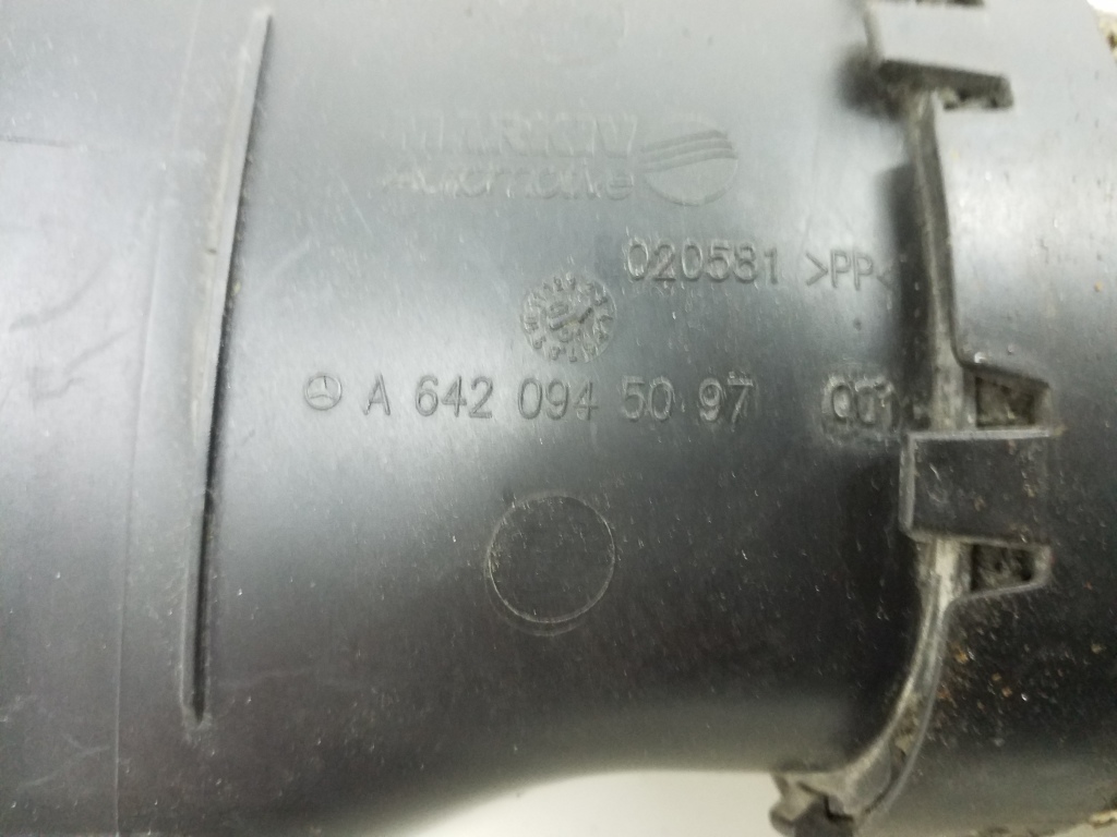 Used Mercedes Benz CLS-Class Air intake hose A6420945097