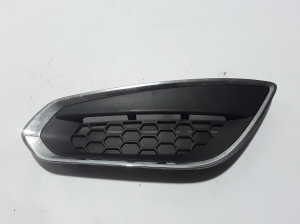 Used VOLVO V60 Front bumper lower grille 31294130