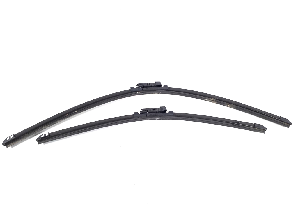 Used Mercedes Benz GL-Class Windshield wiper blades A2518200845