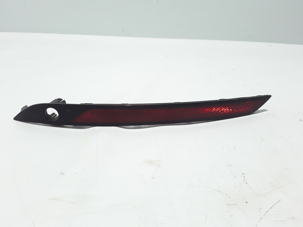 Used VOLVO V60 Rear bumper reflector 31656586