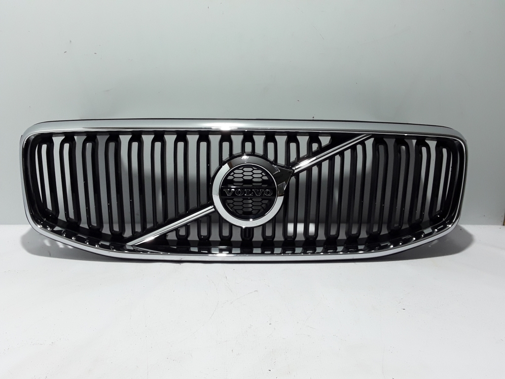 Used VOLVO XC60 Front grille 31425533