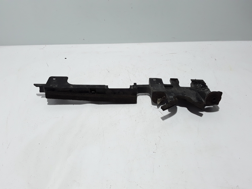 Used RENAULT Kadjar Cooling radiator bracket 215424EA0A