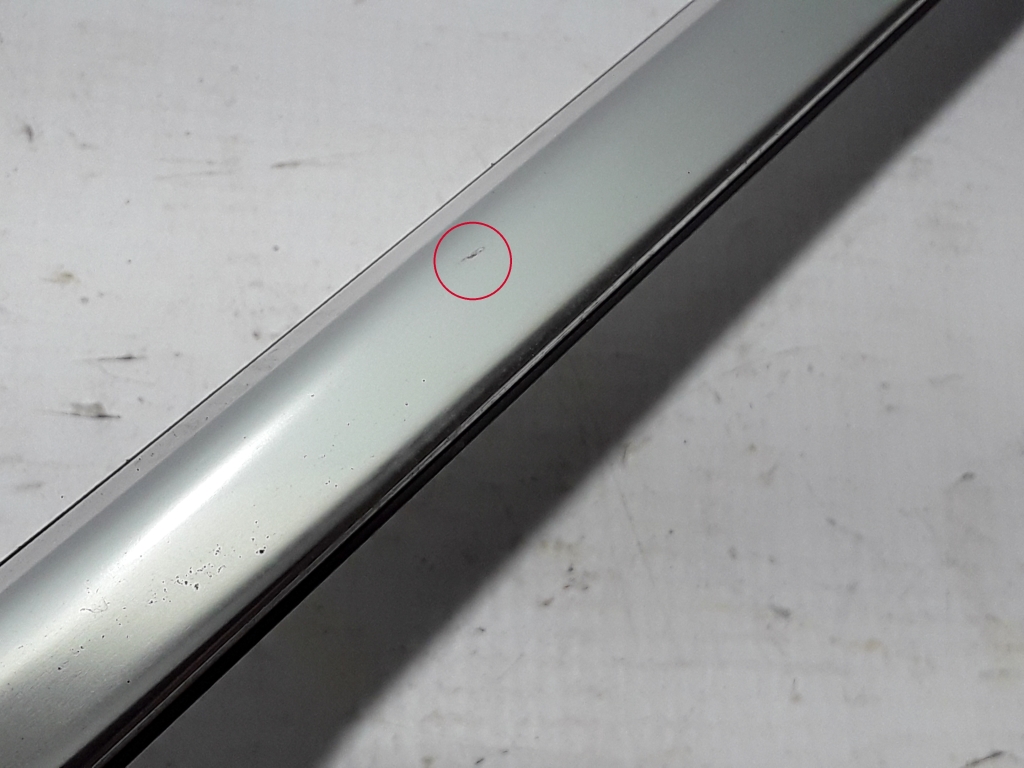 Used VOLVO V40 Front door strip to the glass exterior 31278545