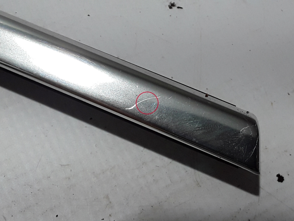 Naudotas VOLVO V40 Galinių šoninių durų juostelė prie stiklo išorinė ...