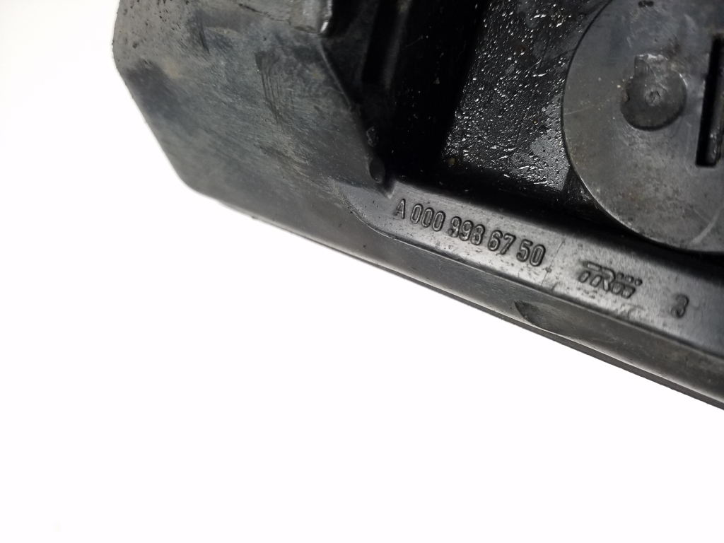 Used Mercedes Benz E-Class Another detail of the threshold A0009986750