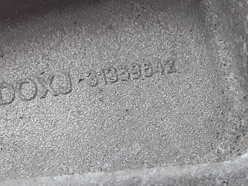 Naudotas VOLVO V40 Pavarų dėžės laikiklis 31359642