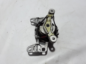 Used VOLVO V40 Engine cushion 31359635