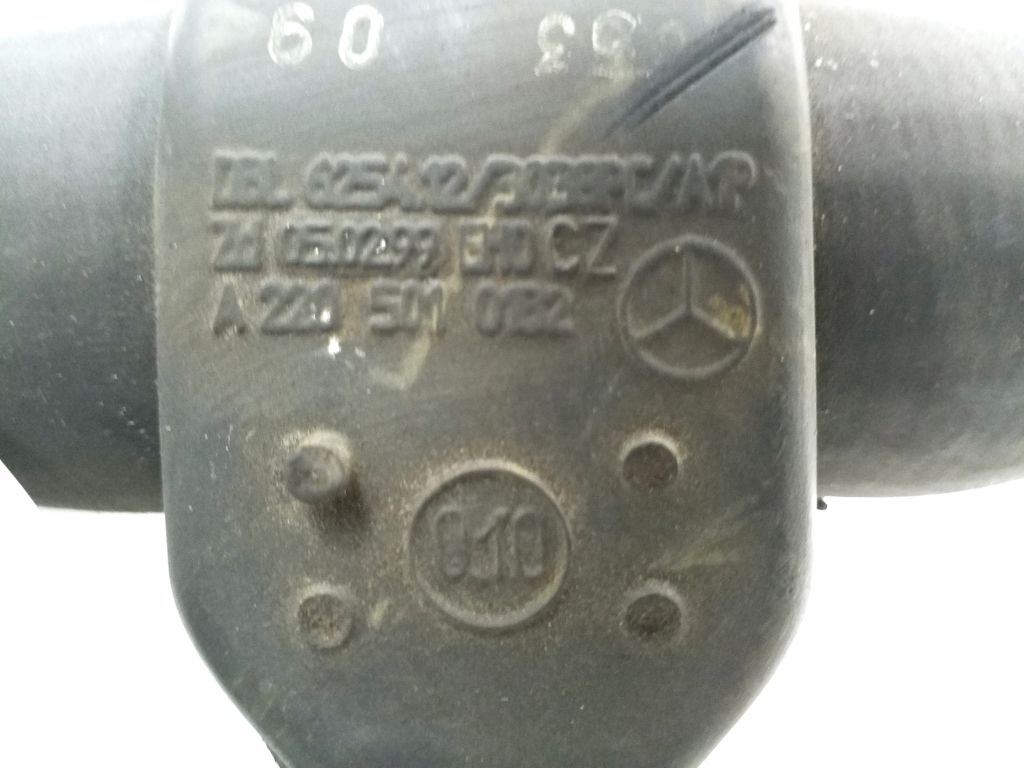 Used Mercedes Benz CL-Class Cooling radiator hose A2205010182