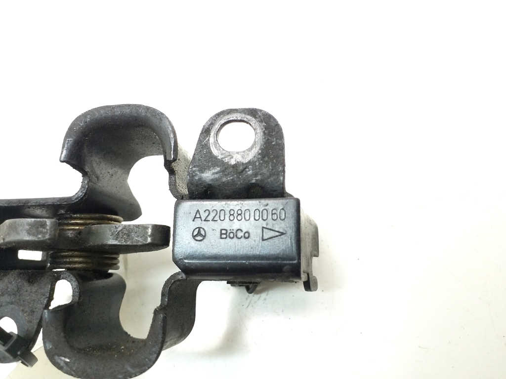 Used Mercedes Benz CL-Class Engine cover lock A2208800060