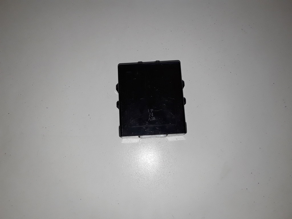 Used TOYOTA Hilux Relay 8953371040