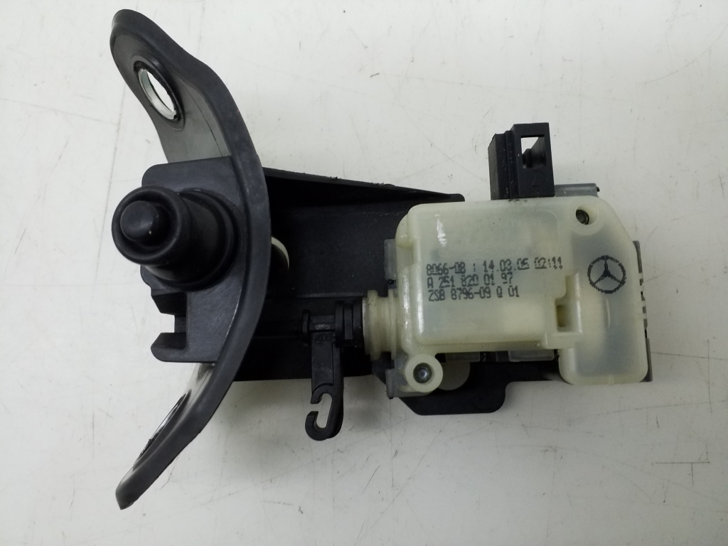 Used Mercedes Benz CLS-Class Fuel filler cap lock A2518200197