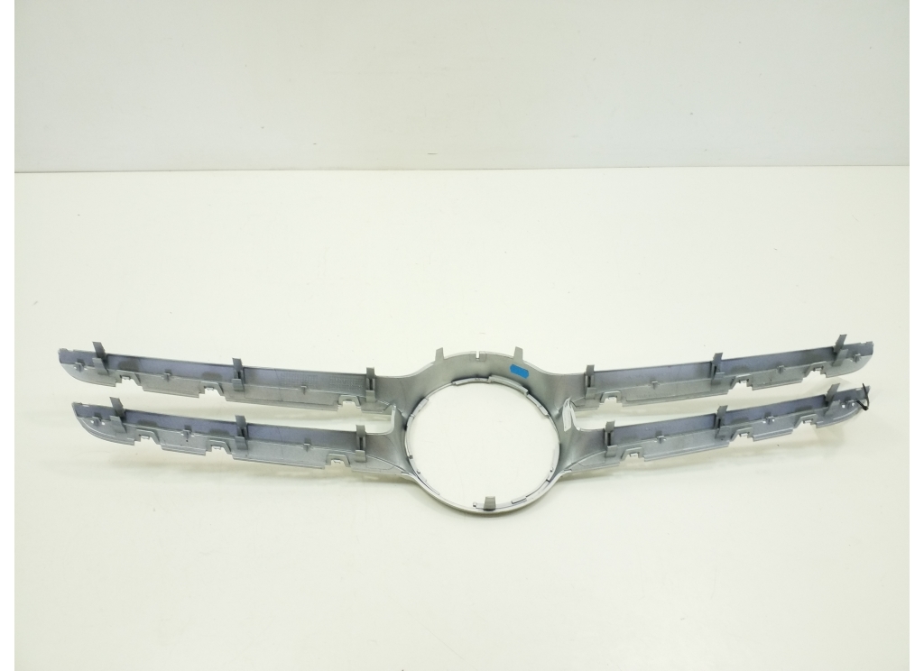 Used Mercedes Benz C-Class Another detail of the front grille A2058880160