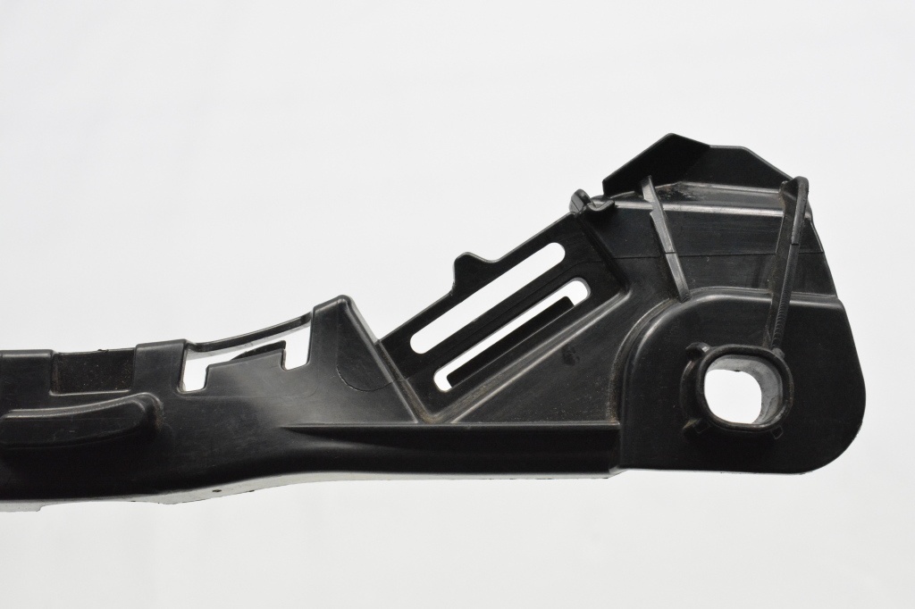 Used Mercedes Benz E-Class Rear bumper bracket A2128800230