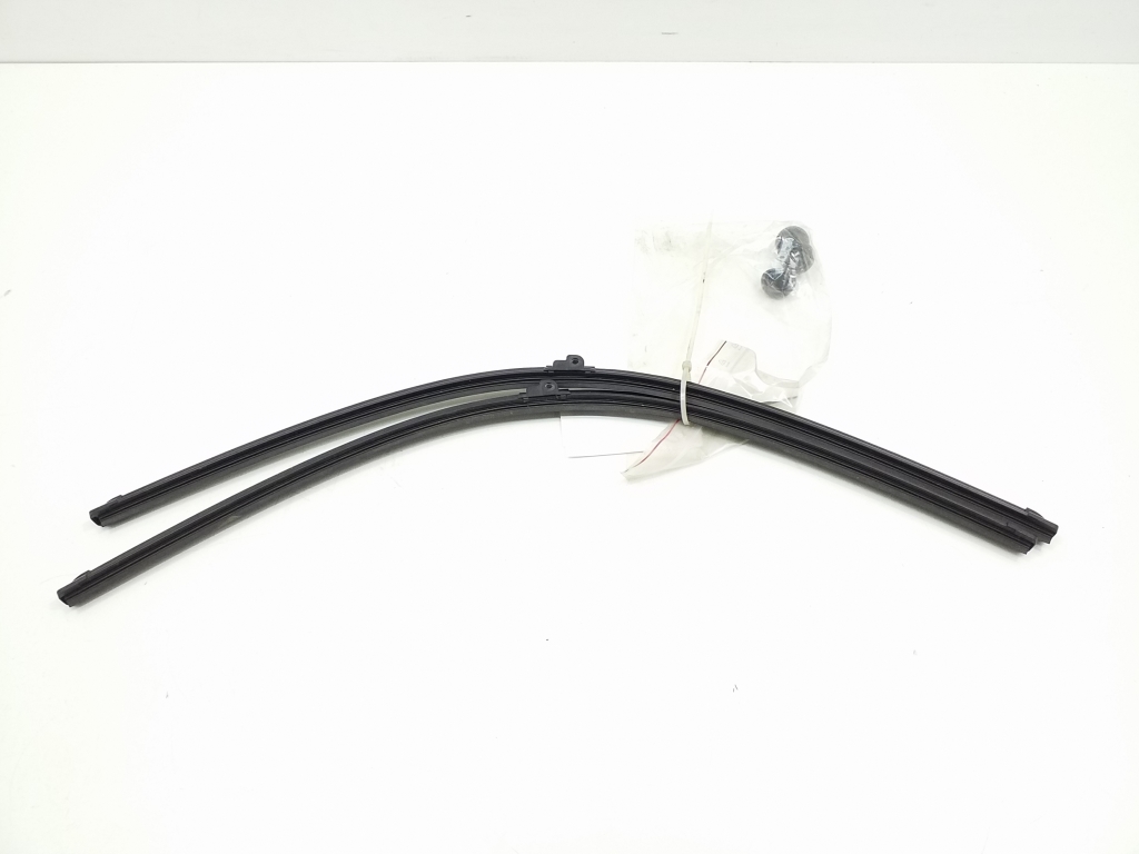 Used Mercedes Benz CL-Class Windshield wiper blades A2208201645