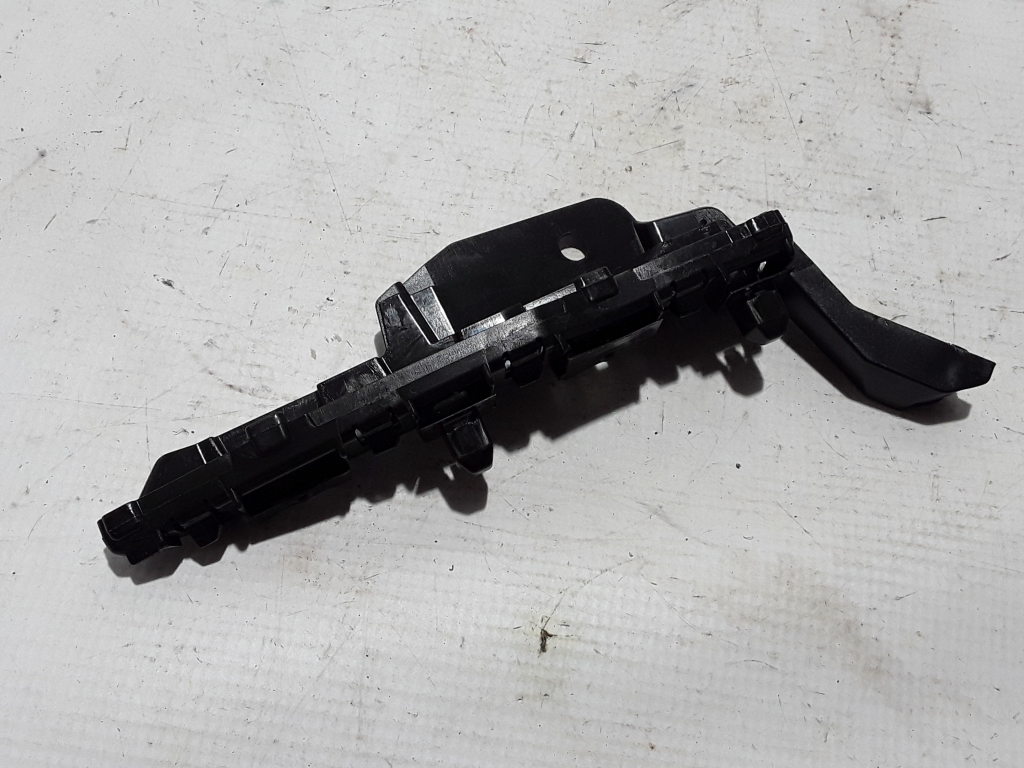 Used RENAULT Kadjar Front bumper bracket 622223328R