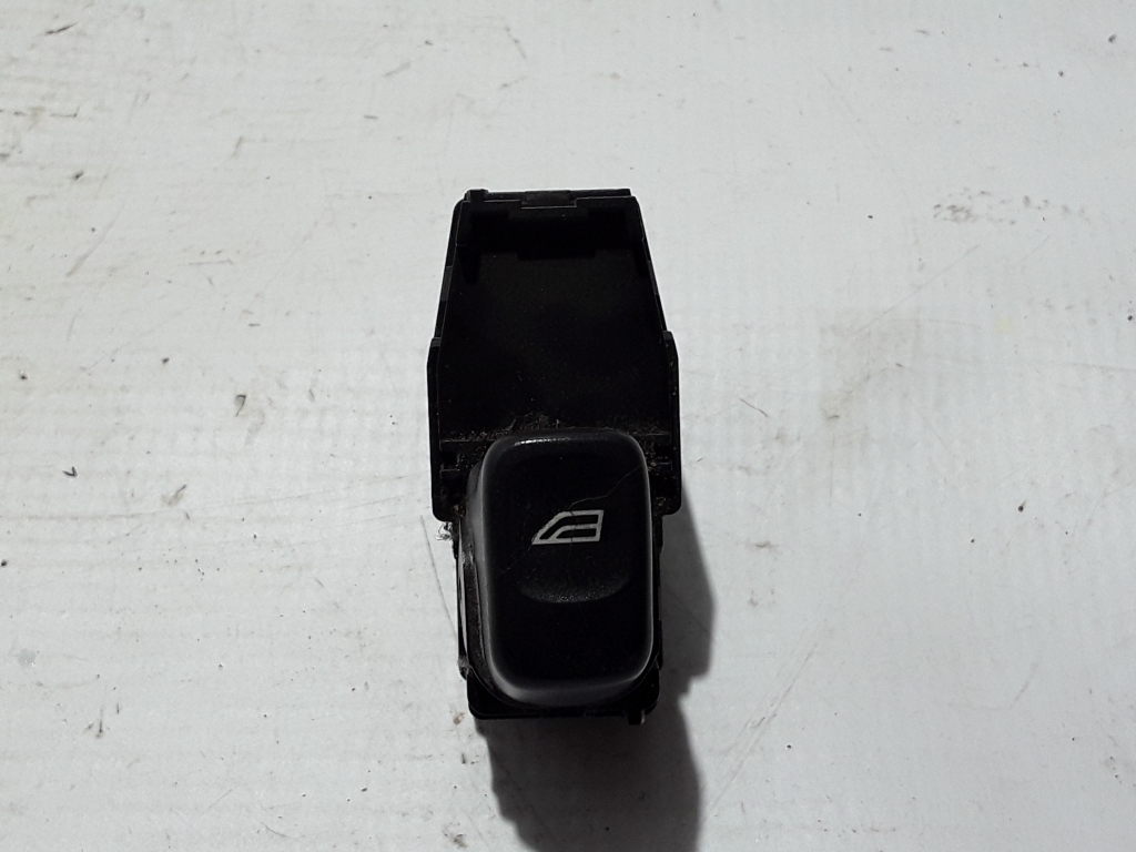 Used VOLVO XC70 Rear side door glass switch 30658696