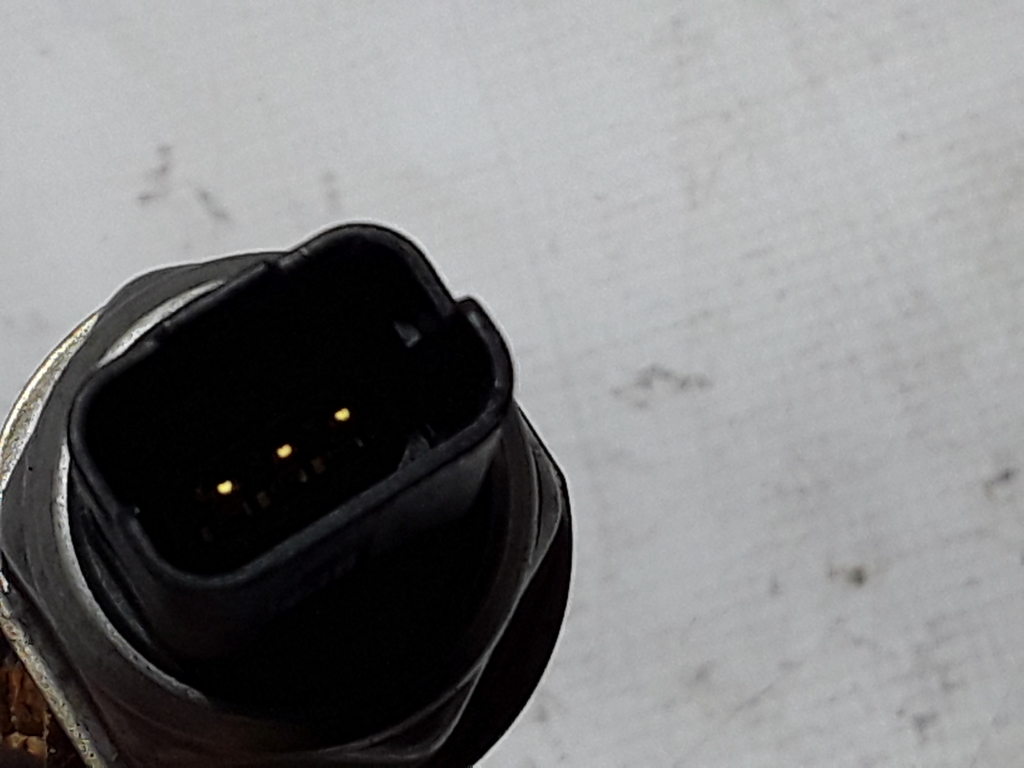 Used RENAULT Alaskan High pressure fuel route 175217543R