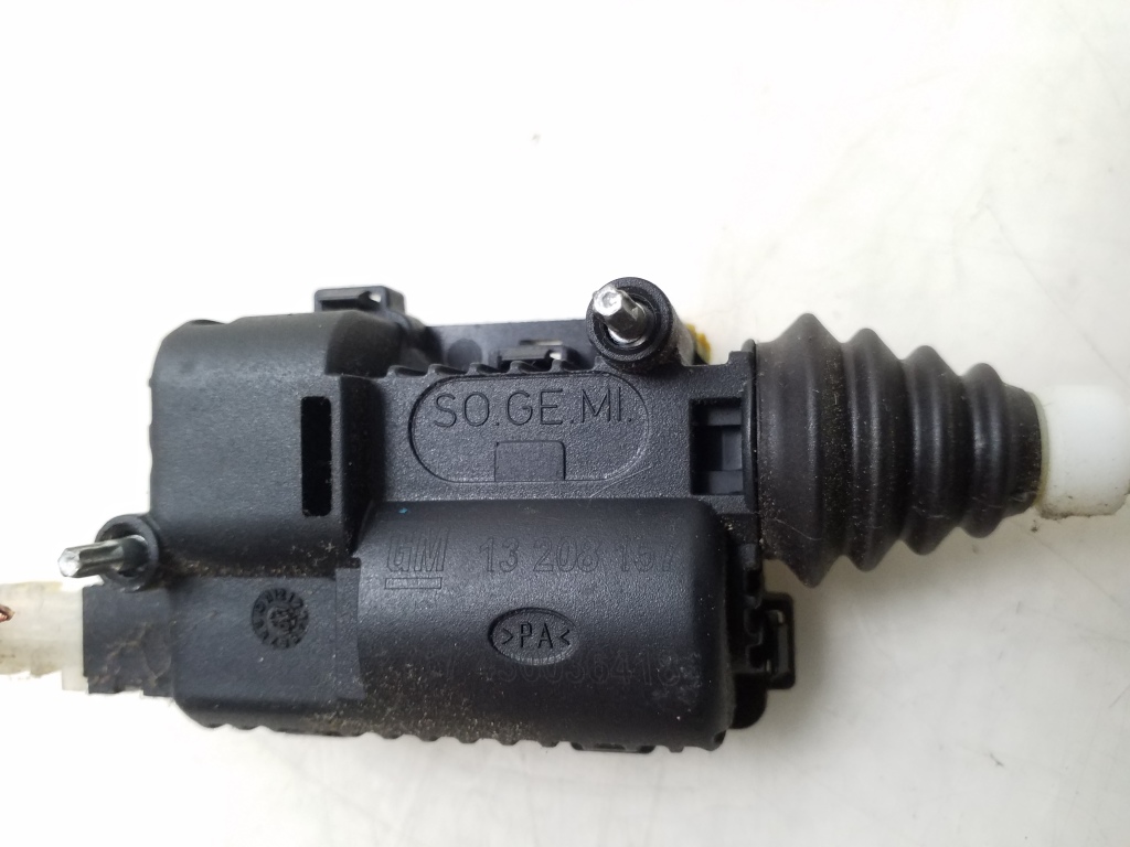 Used Opel Corsa Fuel filler cap lock 13208157