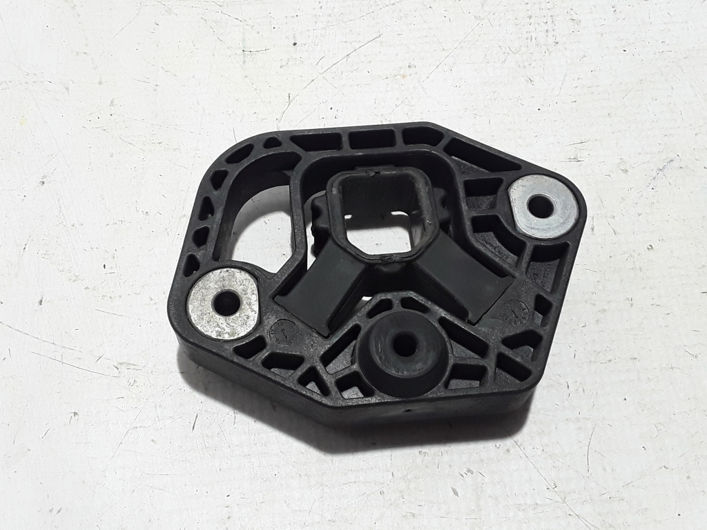 Used VOLVO XC90 Intercooler radiator bracket 31439575