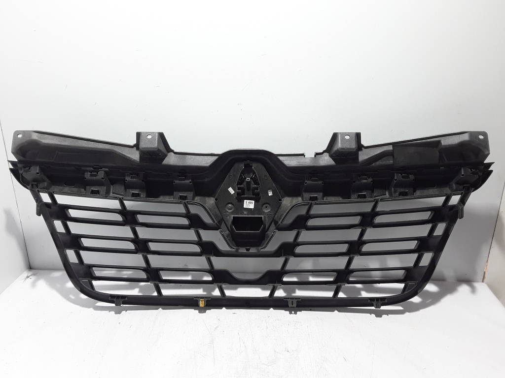 Used RENAULT Master Front grille 623102803R