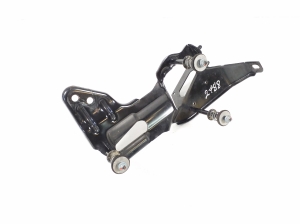 Used Mercedes Benz R-Class Front cross member bracket A2516280514