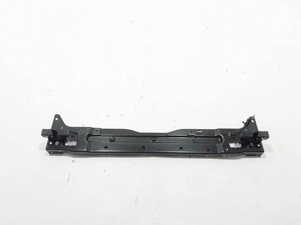 Used VOLVO XC40 The middle part of the front frame 32297098