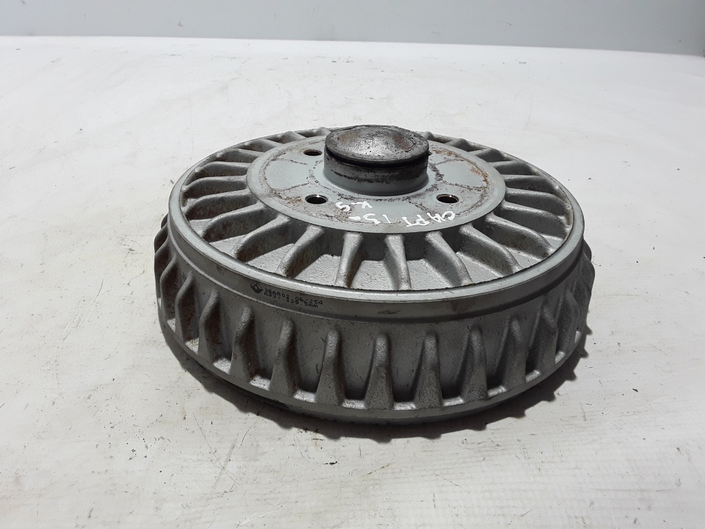 RENAULT Captur 1 generation (2013-2019) Rear Right Brake Disc ...