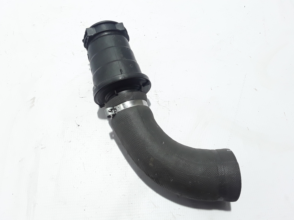 Used RENAULT Trafic Air intake hose 1065337S03