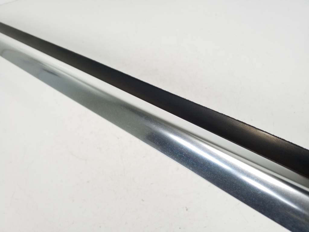 Naudotas Mercedes Benz R-Class Galinių šoninių durų juostelė prie ...