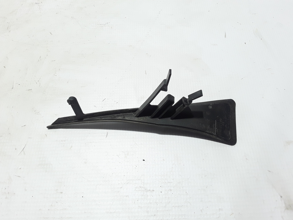 Used VOLVO XC60 Other part of the front wing 32219167