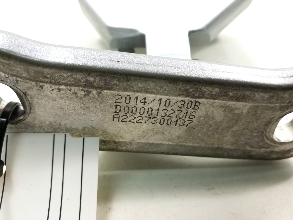 Used Mercedes Benz S-Class Rear side door hinge upper A2227300137