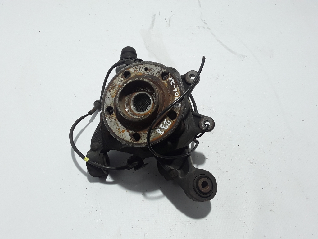 Naudotas VOLVO XC90 Stebulė priekinė 30760562